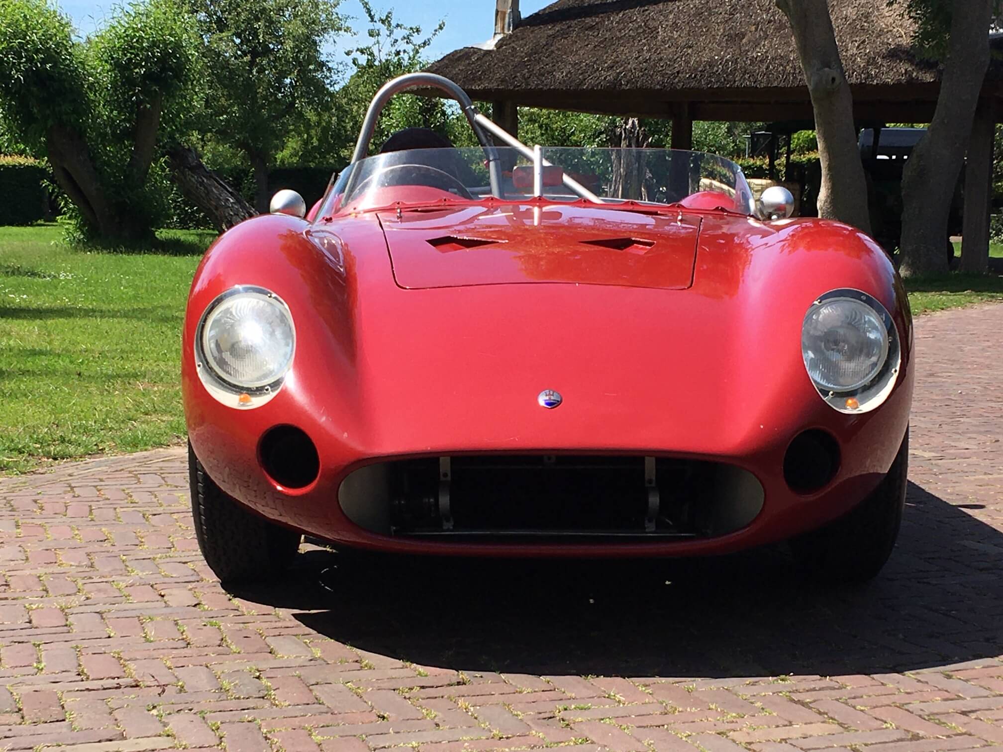 Maserati 300S - DHG Racing